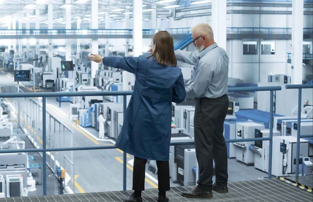Top Digital Experience Partner for Manufacturers | SilverTech